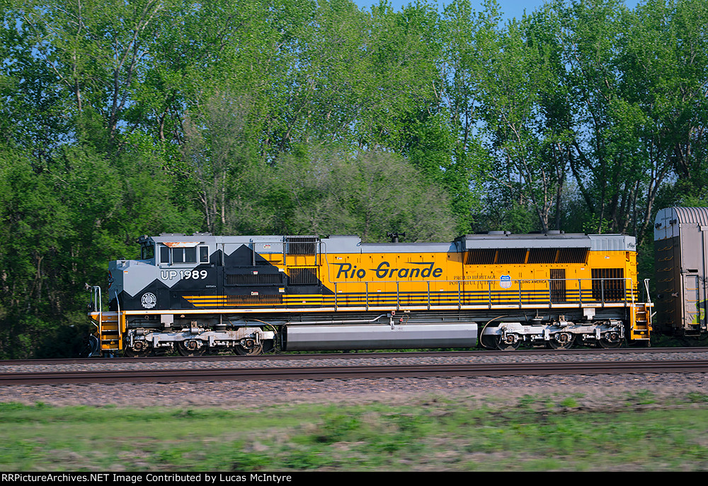 UP 1989 - DRGW Heritage Unit eastbound UP autorack train
